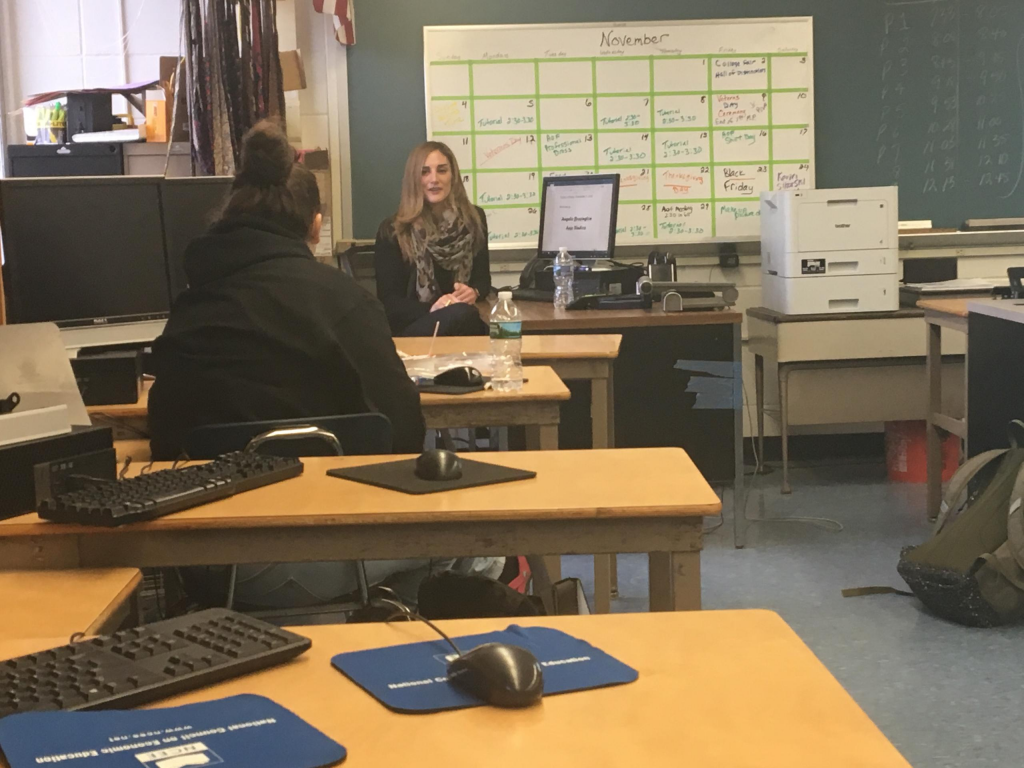 Alumna Brasington Visits MHS NAF Academy of Finance - Monticello ...