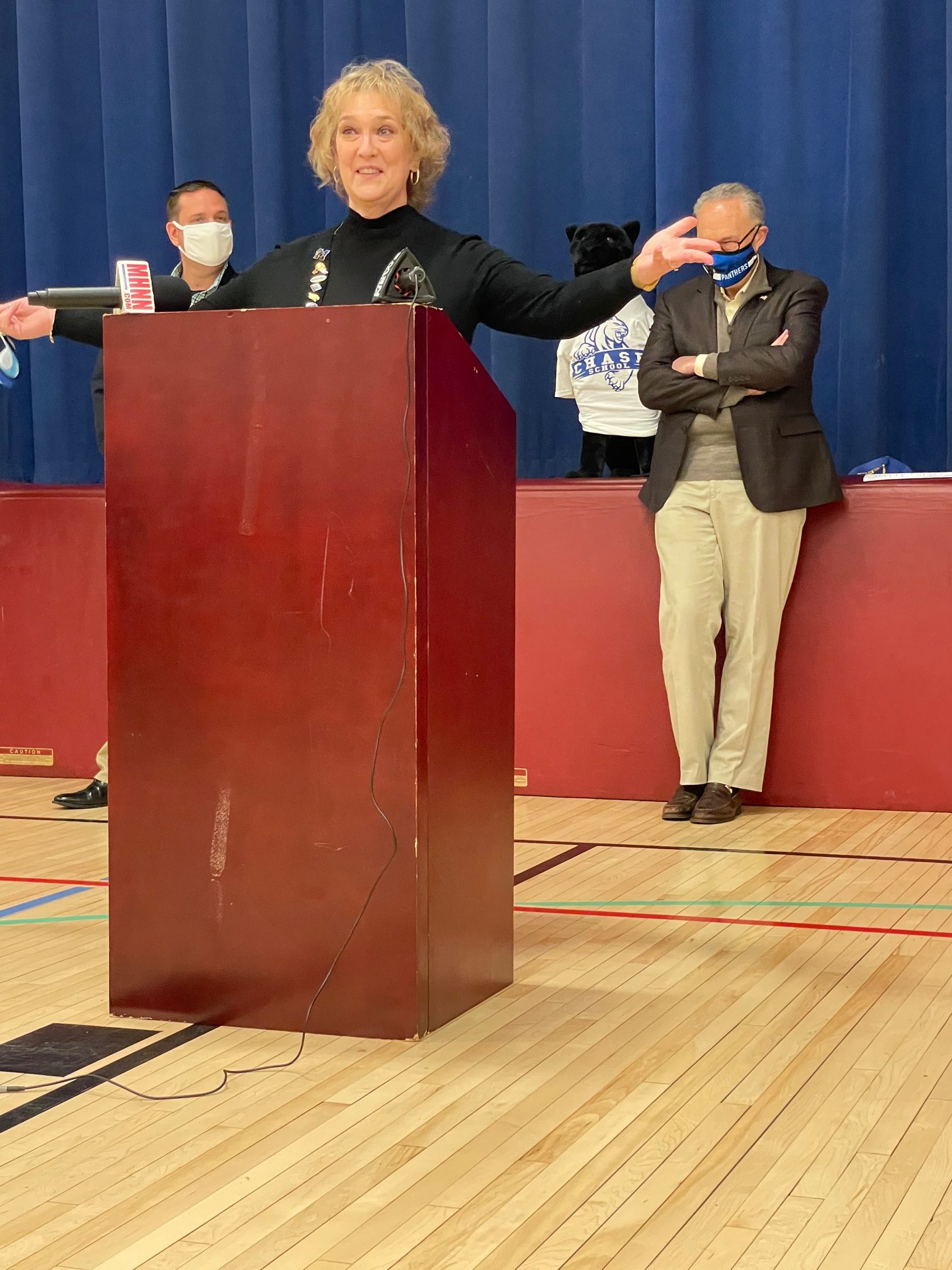 Senator Schumer holds press conference at Chase school to announce how ...